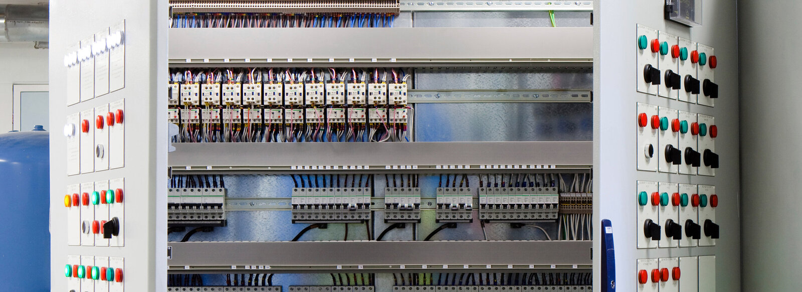 Control cabinet and control system construction | BLOCK perfecting power