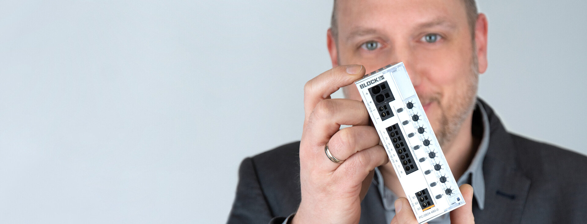 Power supplies & circuit breakers | BLOCK - perfecting power